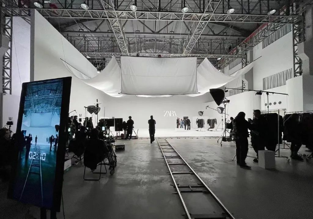 ZARA走秀式直播带货策略分析 - 传播蛙