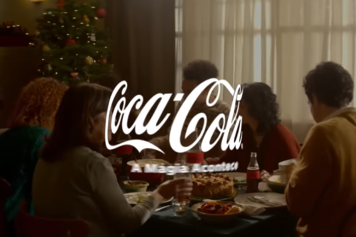 可口可乐圣诞节品牌创意广告短片《魔法的味道》 - 传播蛙